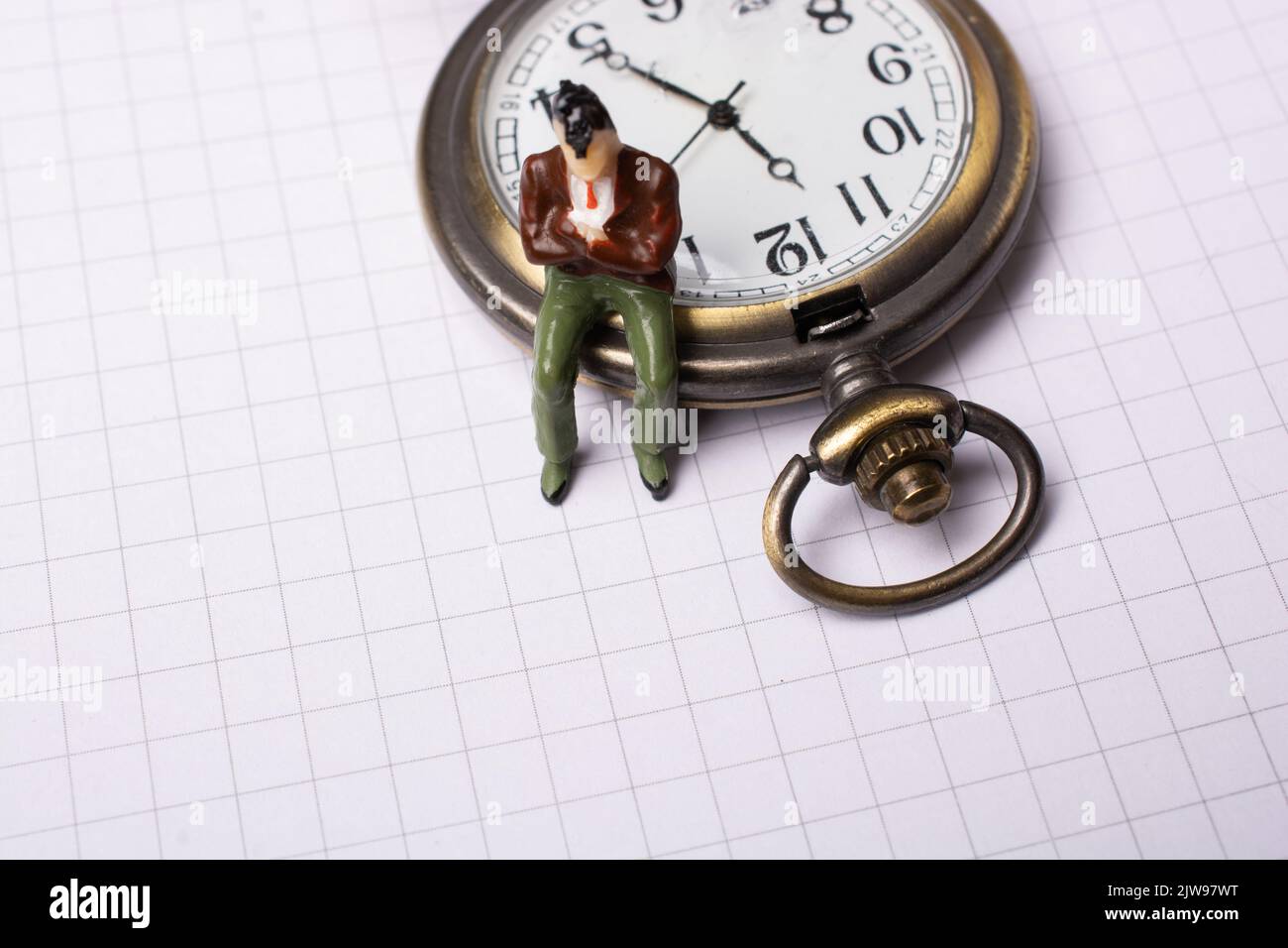Man figurine clock hi-res stock photography and images - Alamy