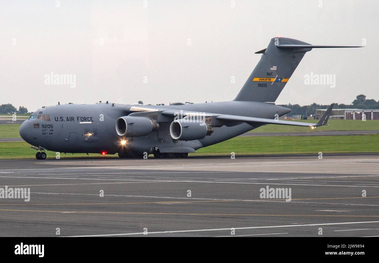 A United States Air Force Boeing C-17A Globemaster III Aircraft taxying ...