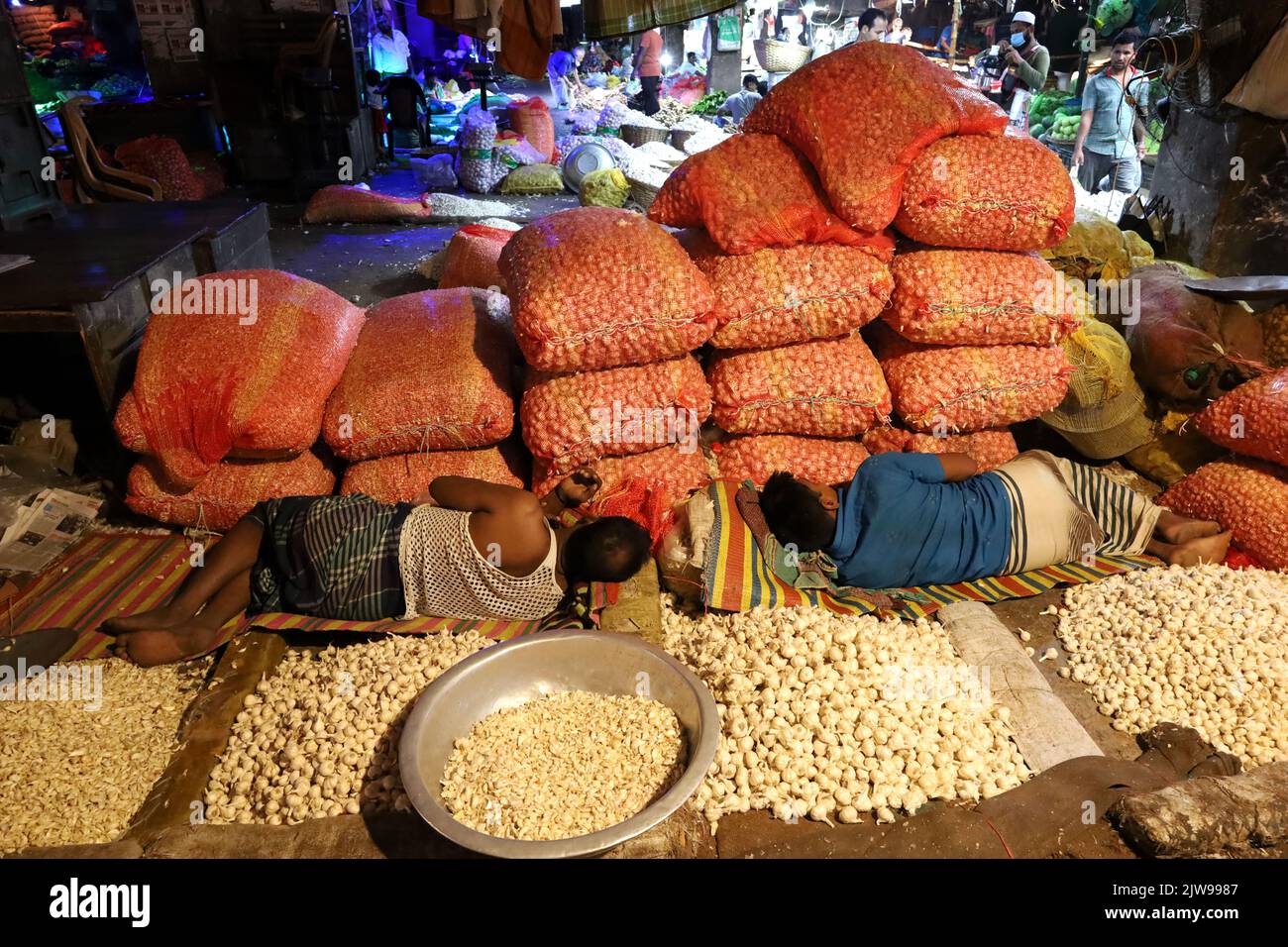 Dhaka, Dhaka, Bangladesh. 4th Sep, 2022. Karwan bazaar is the largest ...