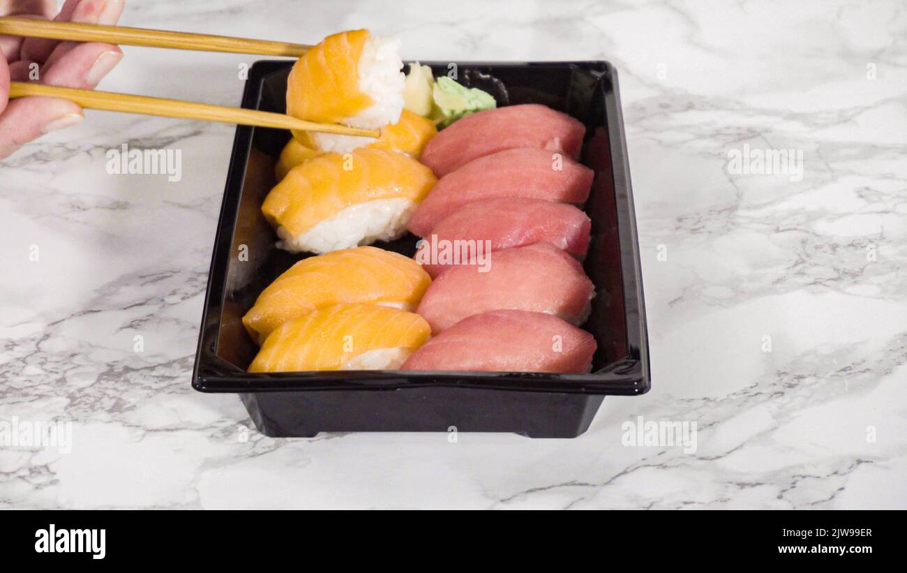 Pre packaged sushi hi-res stock photography and images - Alamy