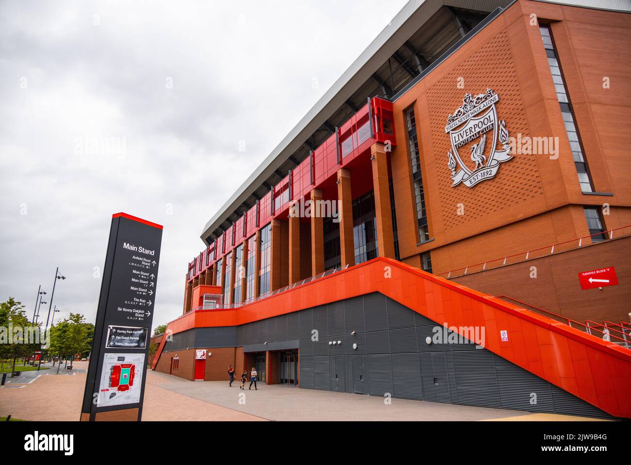 Liverpool fc logo 2022 hi-res stock photography and images - Alamy