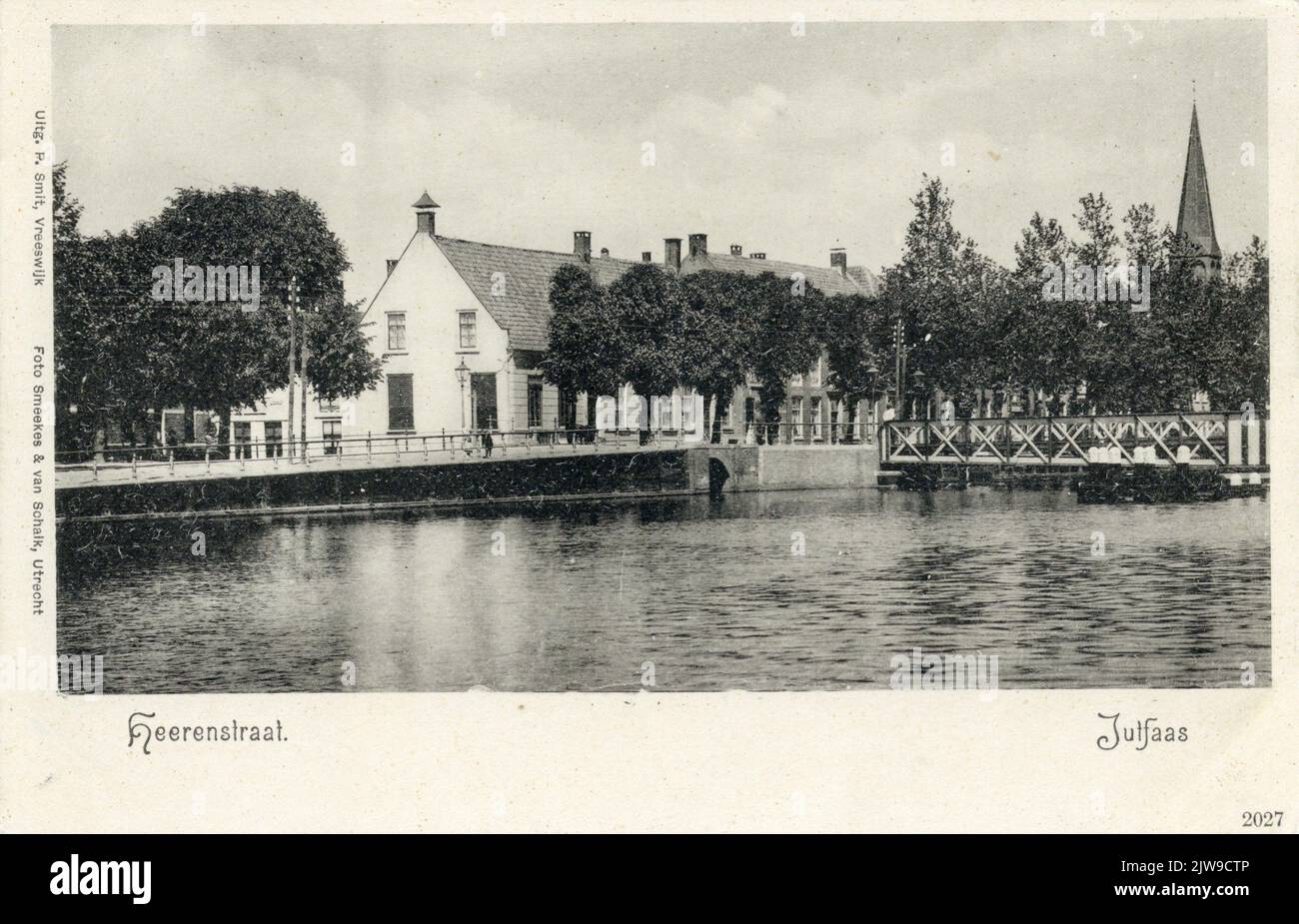 View over the Merwedekanaal on the facades of the houses on Herenstraat ...
