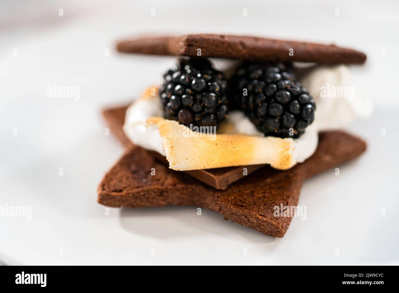Fruit smores hi-res stock photography and images - Alamy