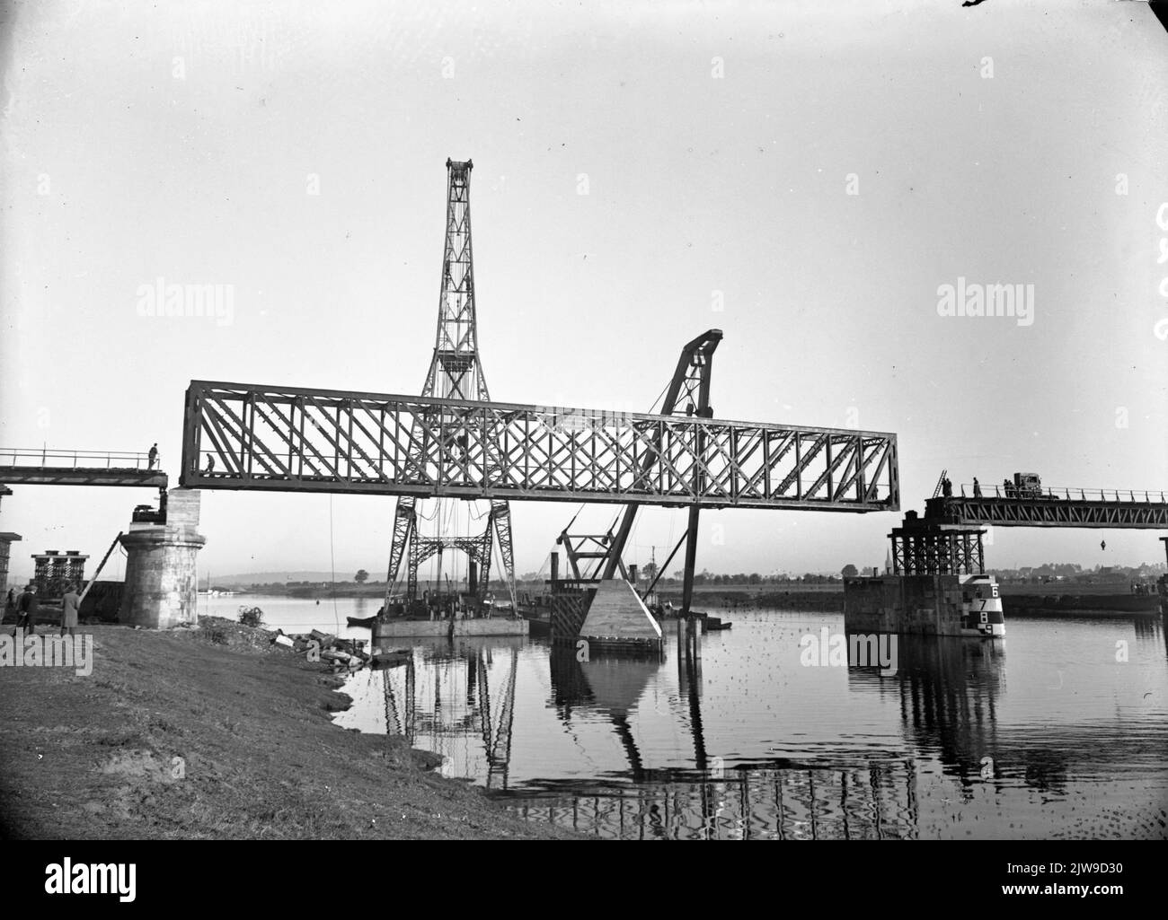Image of placing the middle span of the railway bridge over the Maas in ...