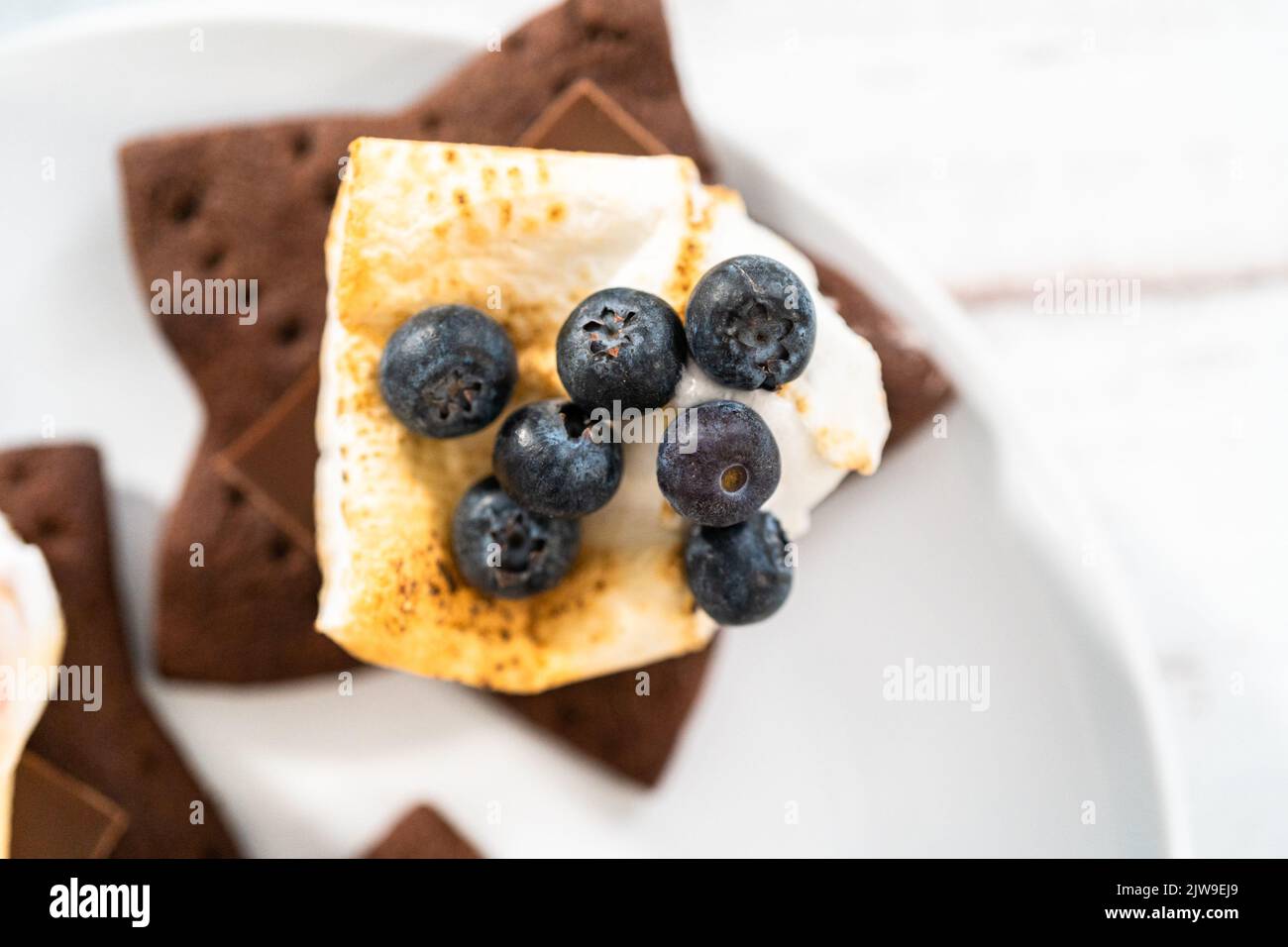 Fruit smores hi-res stock photography and images - Alamy