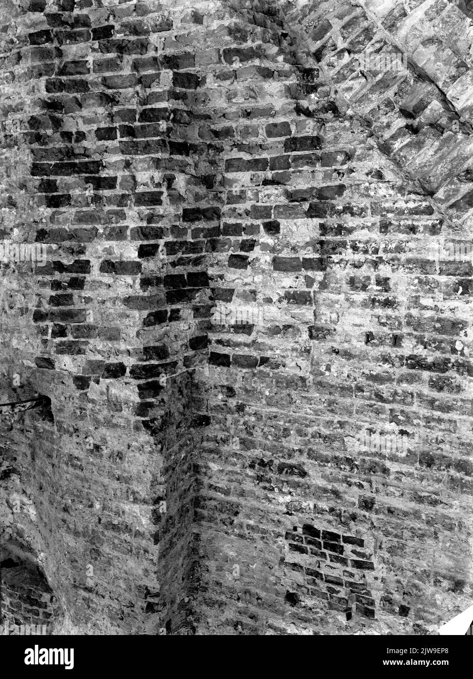 Image of the masonry, which was released in the 19th century, open ...