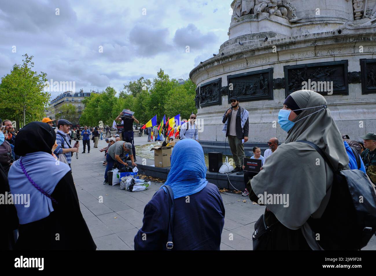 Paris, Paris, FRANCE. 3rd Sep, 2022. Proponents of Hassan Iquioussen, a ...