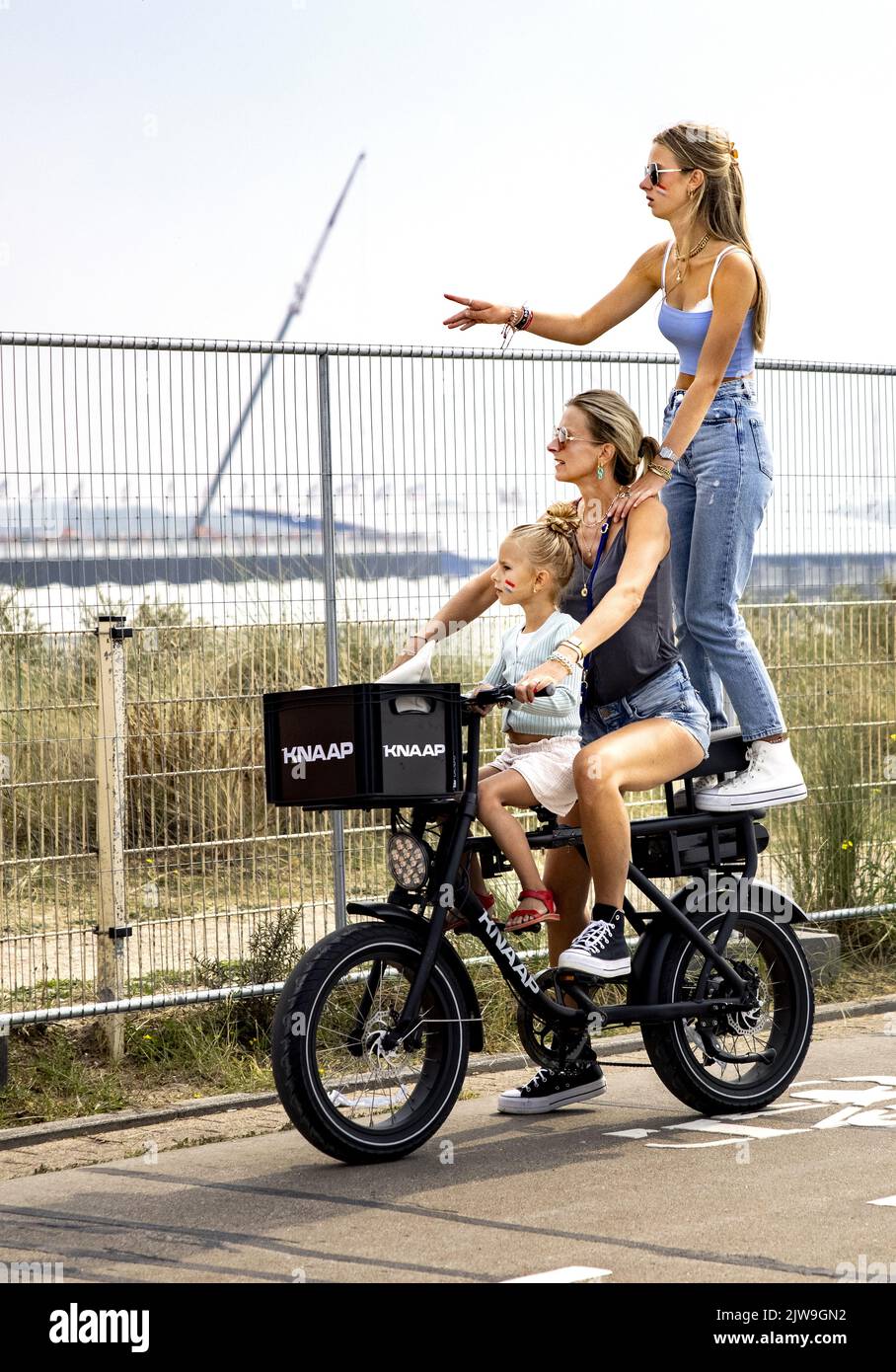 ZANDVOORT - Passers-by look at the Zandvoort circuit where the F1 Grand ...