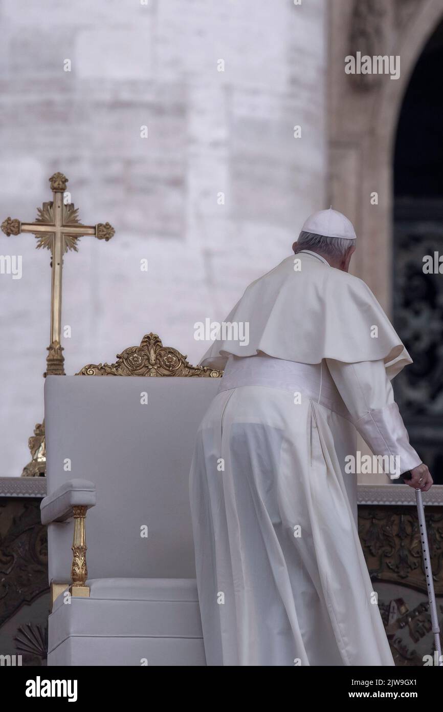 Vatican City, Vatican, 04 September 2022. Pope Francis leads a mass for ...