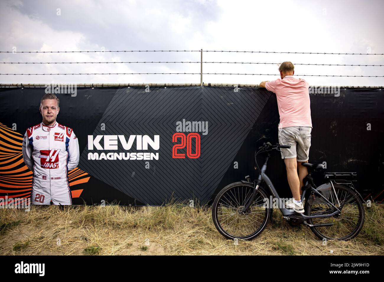 ZANDVOORT - Passers-by look at the Zandvoort circuit where the F1 Grand ...