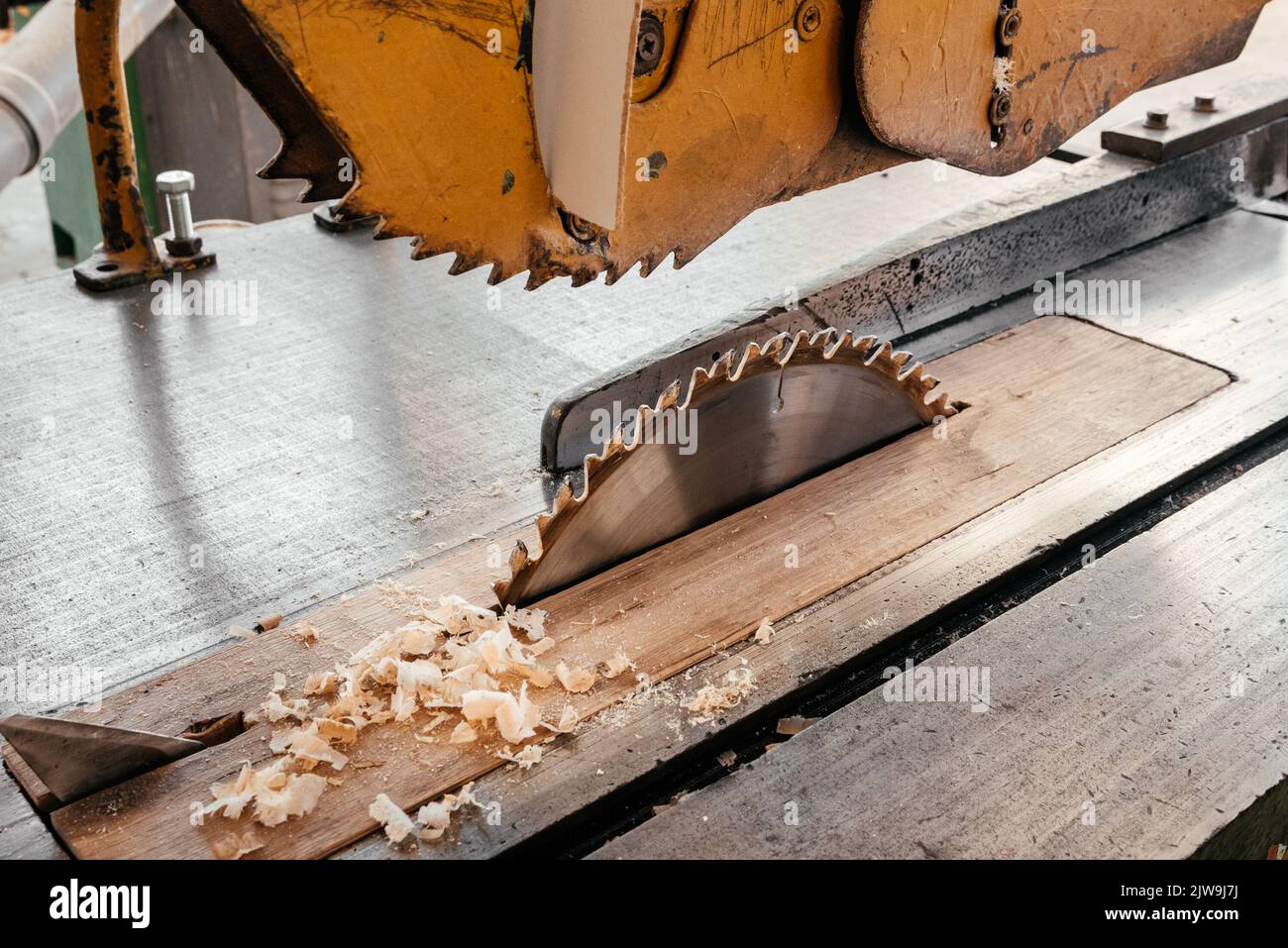 Master cuts board circular hi-res stock photography and images - Alamy
