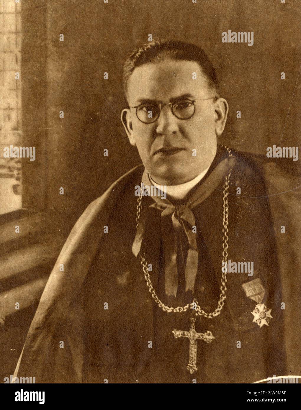 Old catholic archbishop hi-res stock photography and images - Alamy