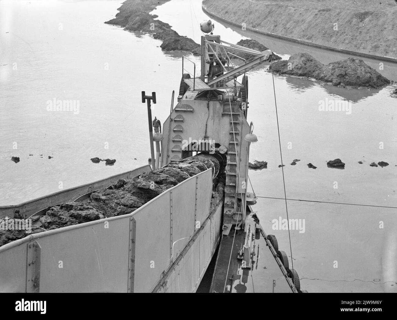 Dragging machine Black and White Stock Photos & Images - Alamy