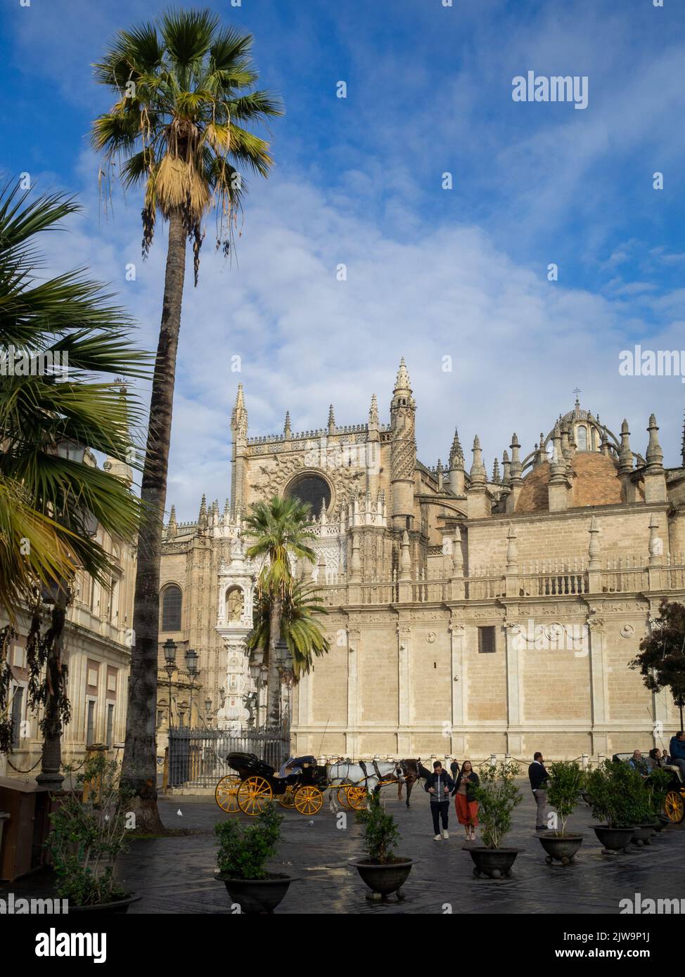 Plaza de triunfo sevilla hi-res stock photography and images - Alamy