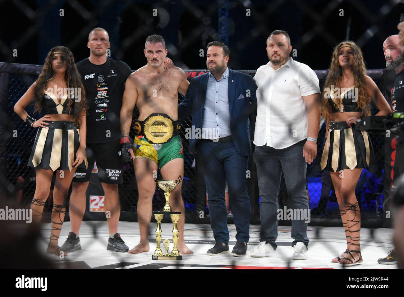 Ivan Vitasovic fight against Geronimo dos Santos during Fight Nation ...