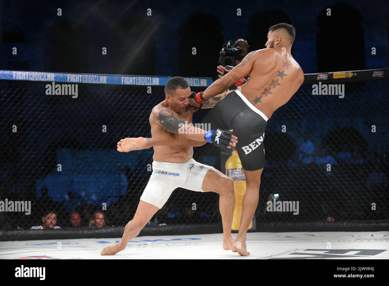 Fnc7 hi-res stock photography and images - Alamy