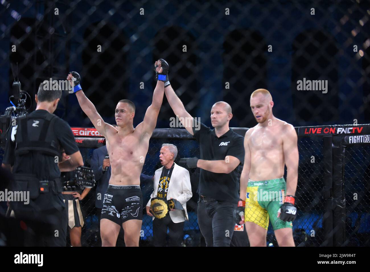 Djani Barbir fights against Andi Vrtacic during Fight Nation ...