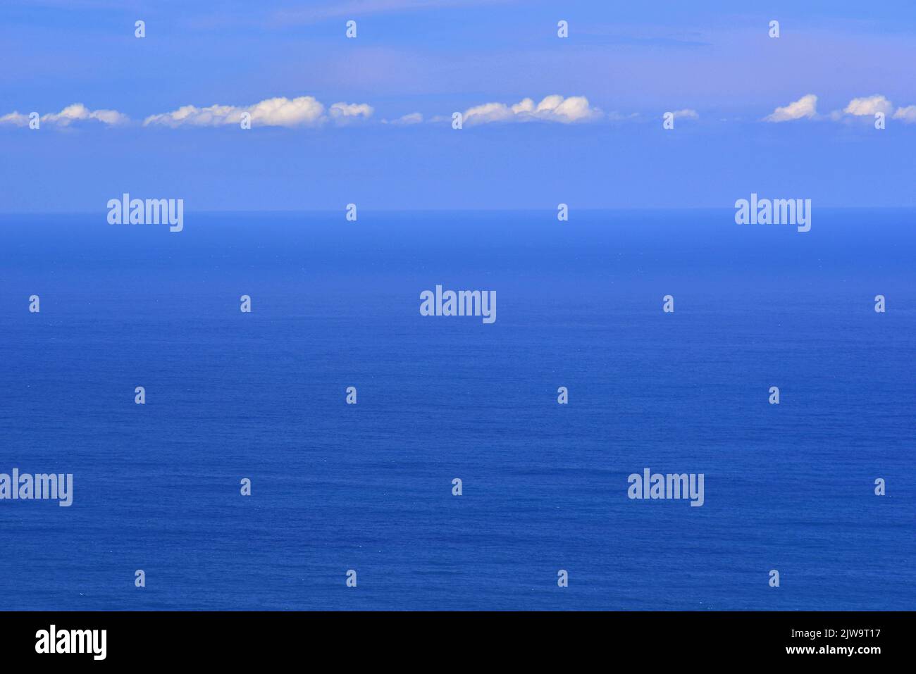 Immense waves hi-res stock photography and images - Alamy