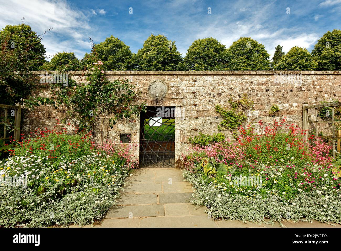 Gate topiary hi-res stock photography and images - Alamy