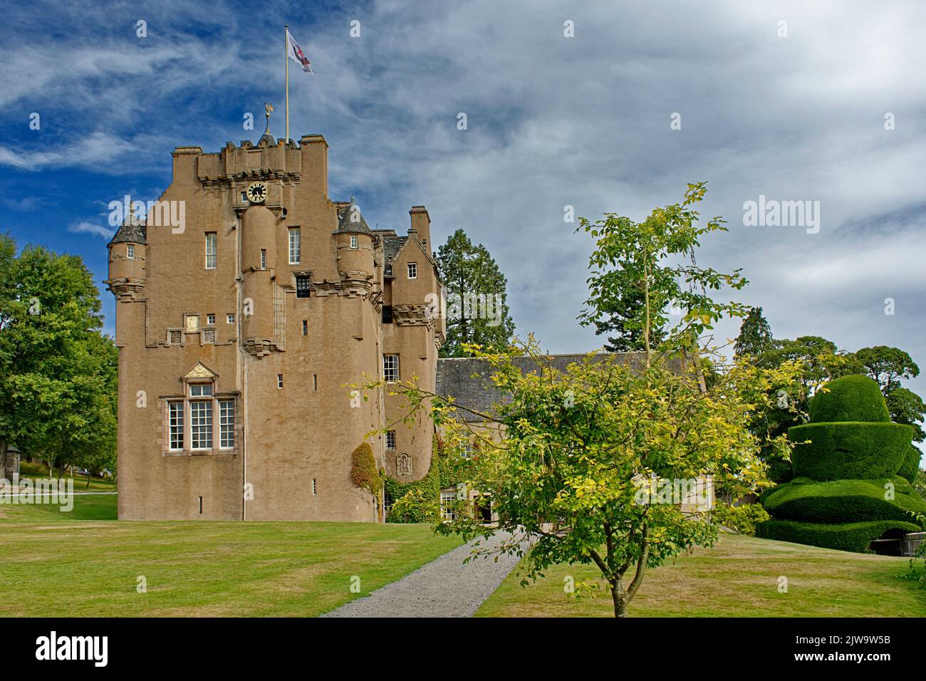 CRATHES CASTLE BANCHORY SCOTLAND THE HARLED 16C CASTLE LAWN AND TOPIARY ...