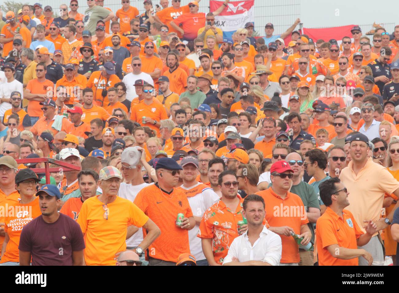 Orange army hi-res stock photography and images - Alamy