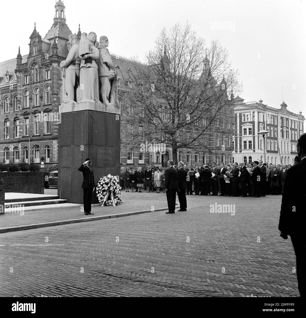 Image of the wreath laying at the monument for fallen railway staff at ...