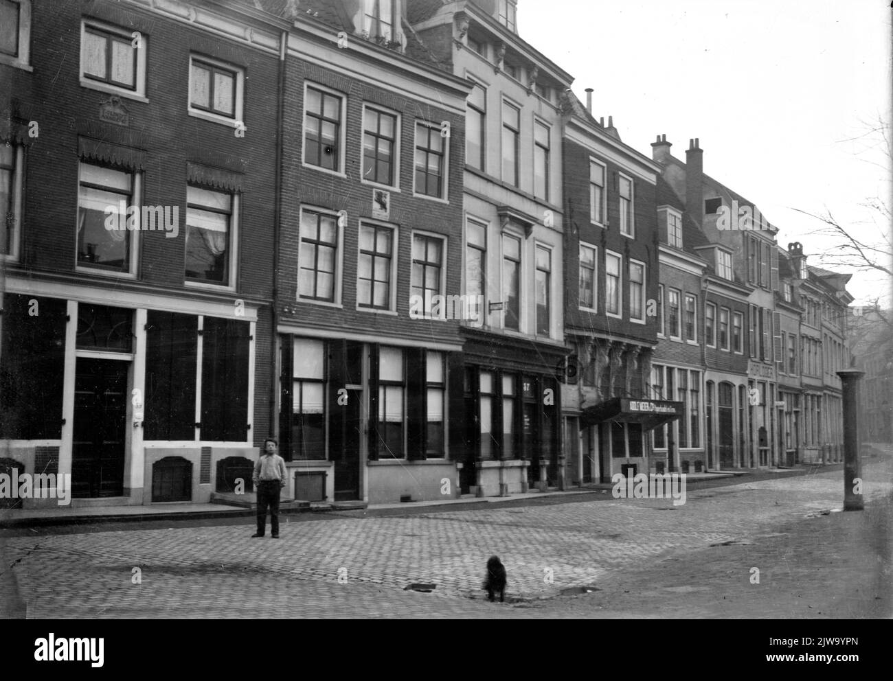 View of the facades of the houses Neude 39 (left) bear in Utrecht Stock ...