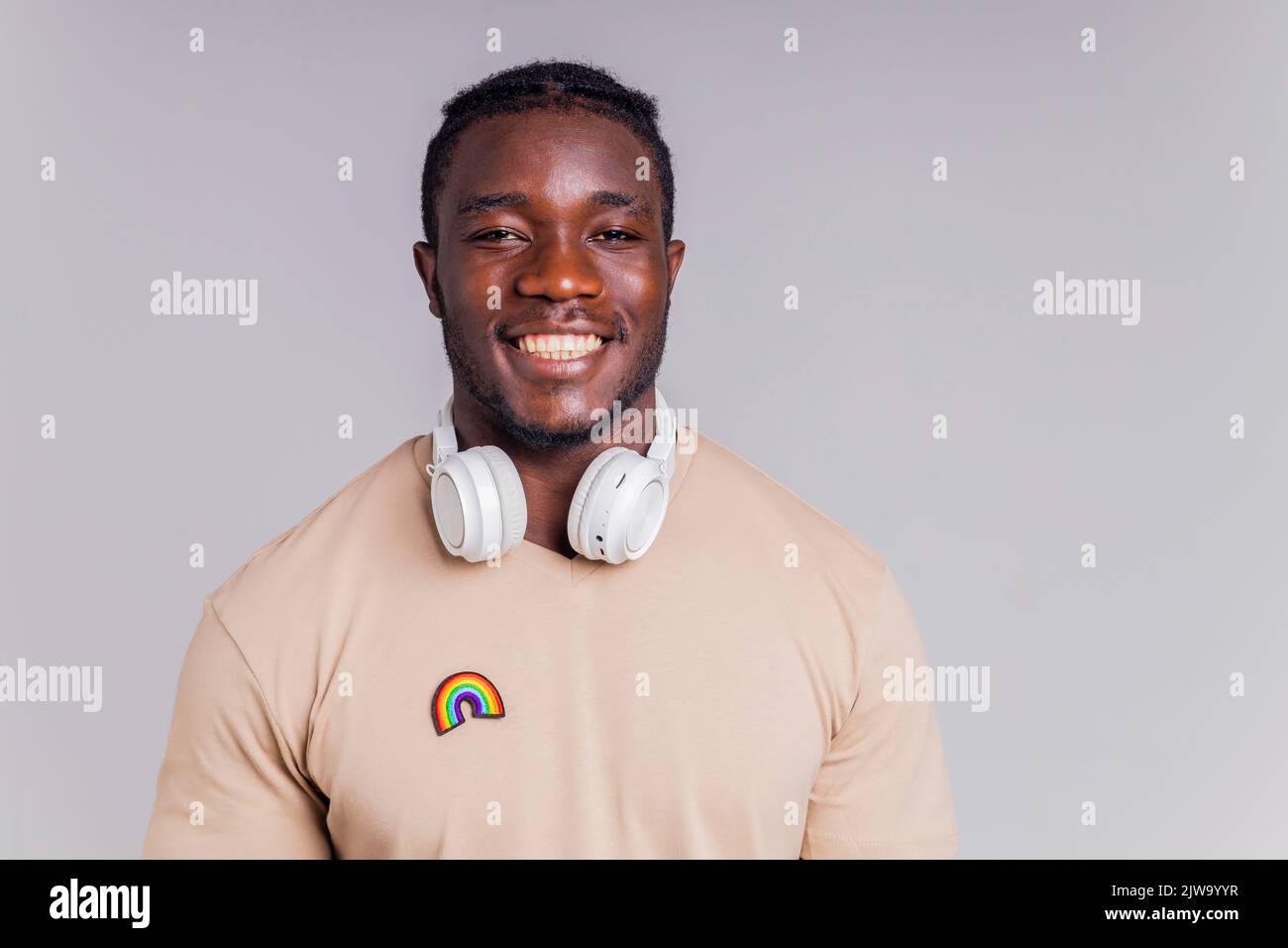 Man listening favorite music hi-res stock photography and images - Alamy