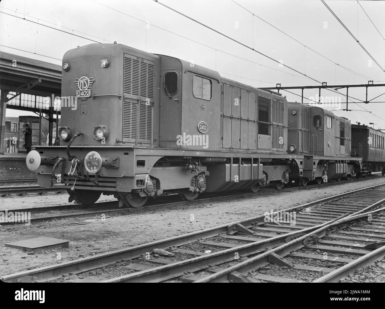 Image of the Diesel-Electric Locomotives Nos. 2402 and 2401 (series 2400/2500) of the N.S. With ...