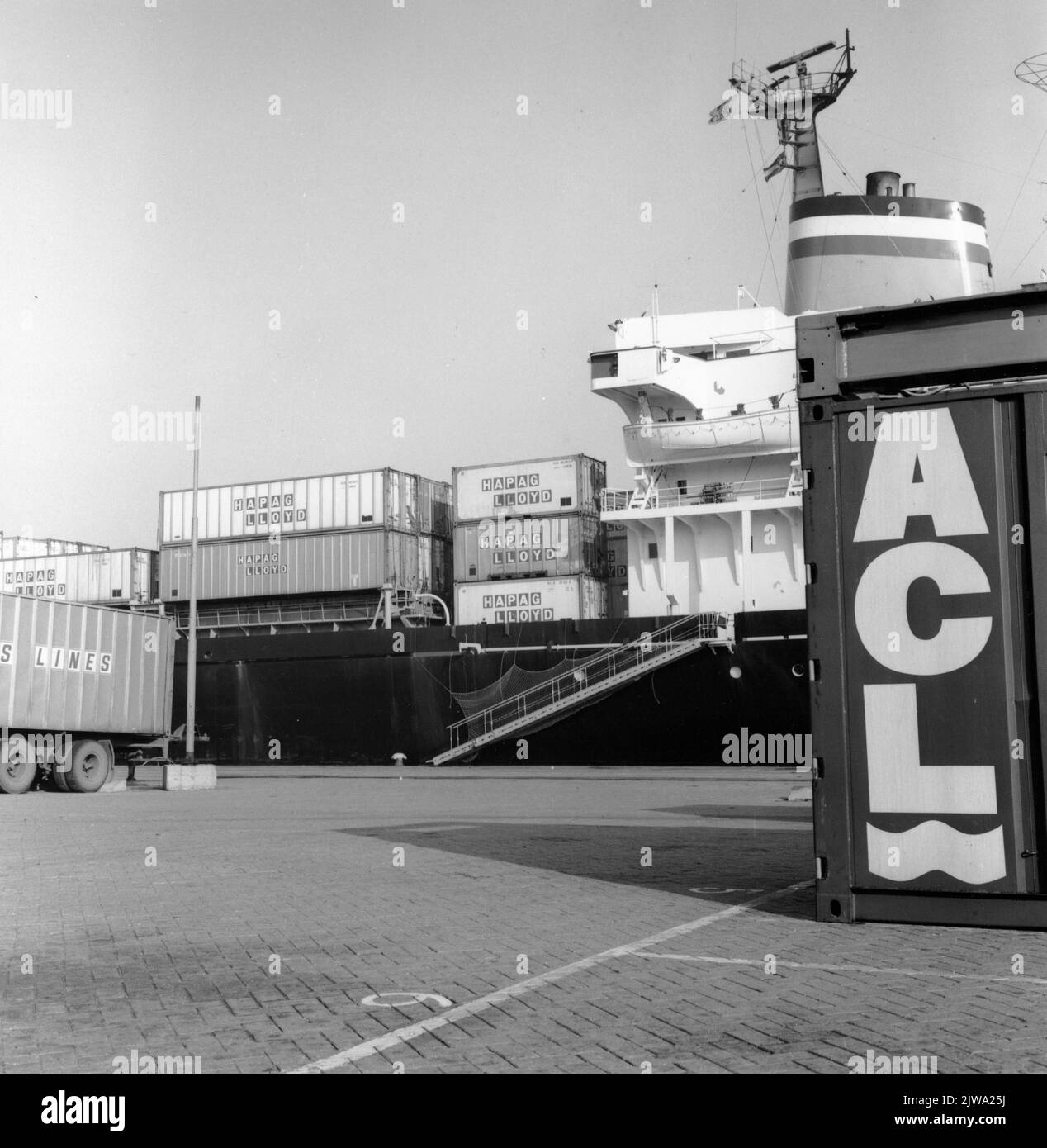 Image of the transhipment of containers on the Europe container ...