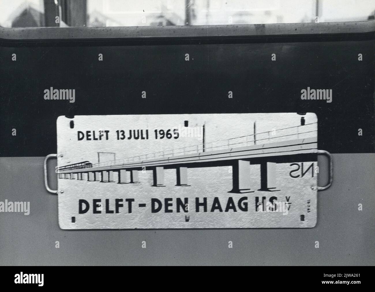 Image of the price sign of the extra train for the opening of the ...