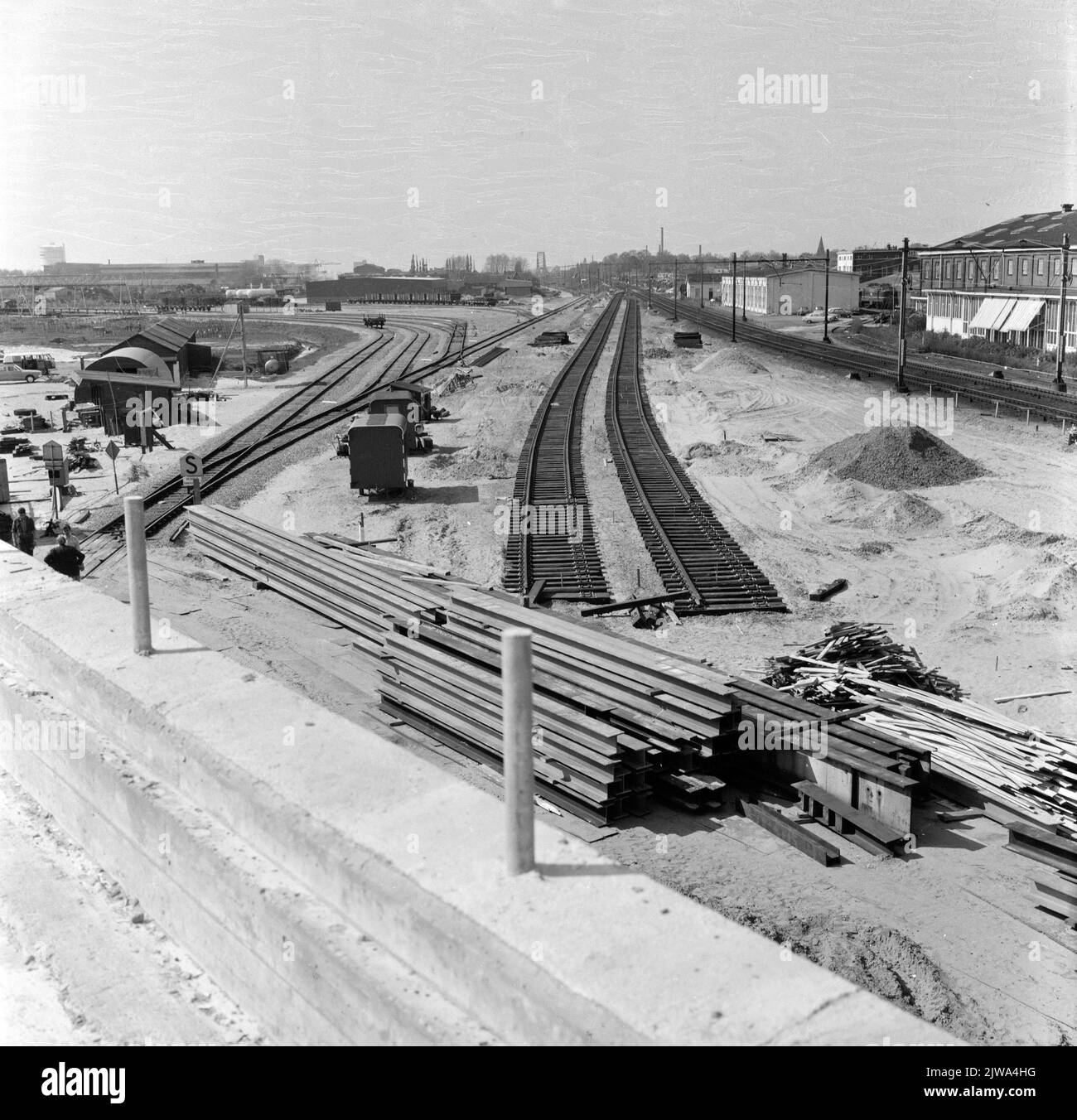 Side view railway intersection rail Black and White Stock Photos ...