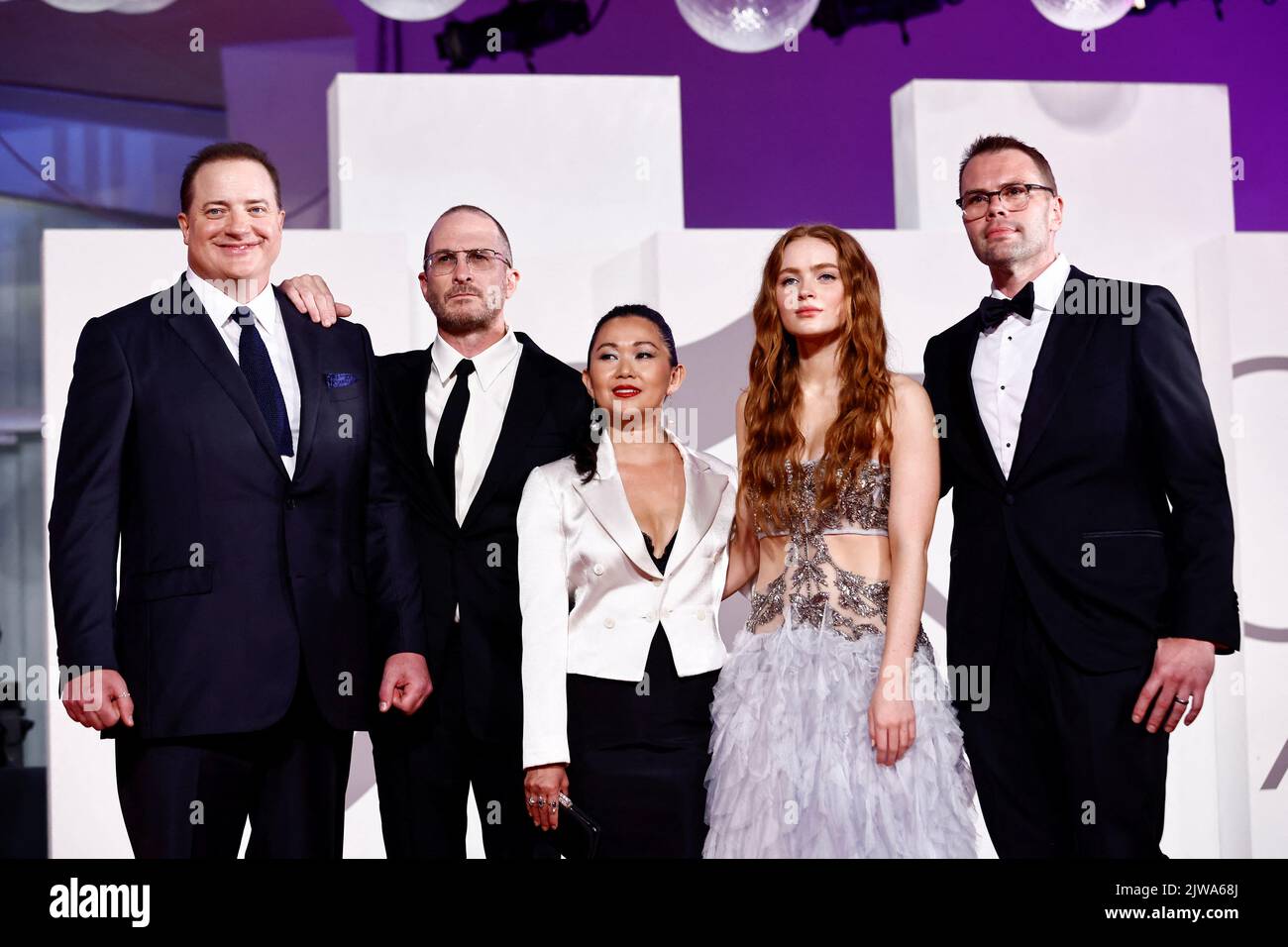 Brendan fraser sadie sink hi-res stock photography and images - Alamy