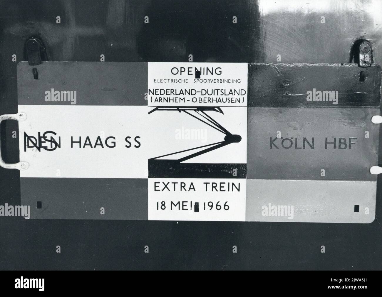Image of the price sign of the extra train The Hague S.S. - Köln HBF on ...