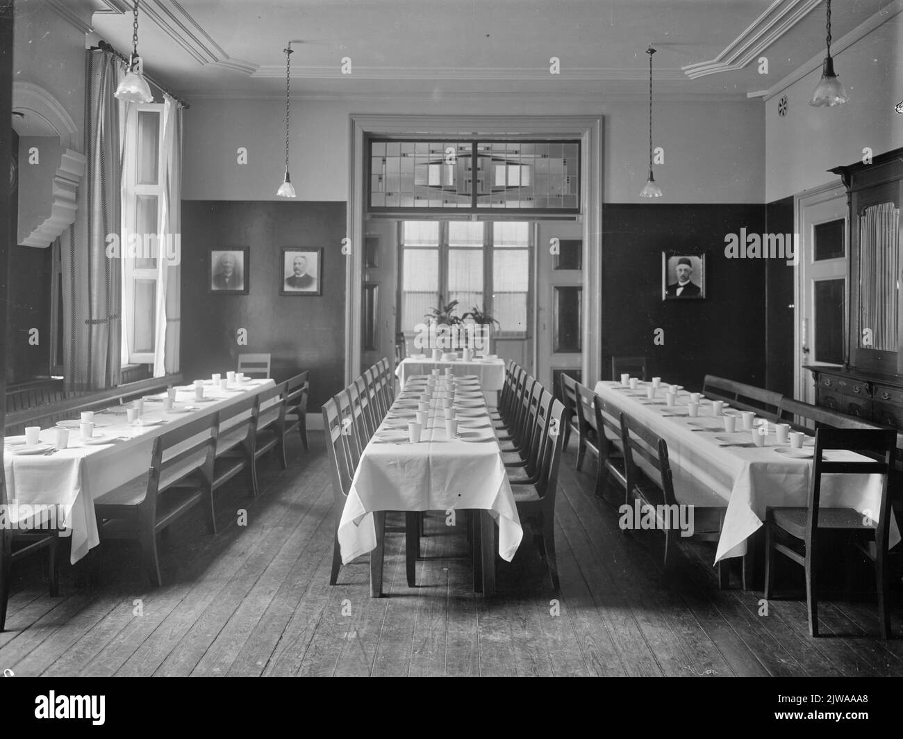 Interior of the Central Israelite Orphanage (Nieuwegracht 92) in ...