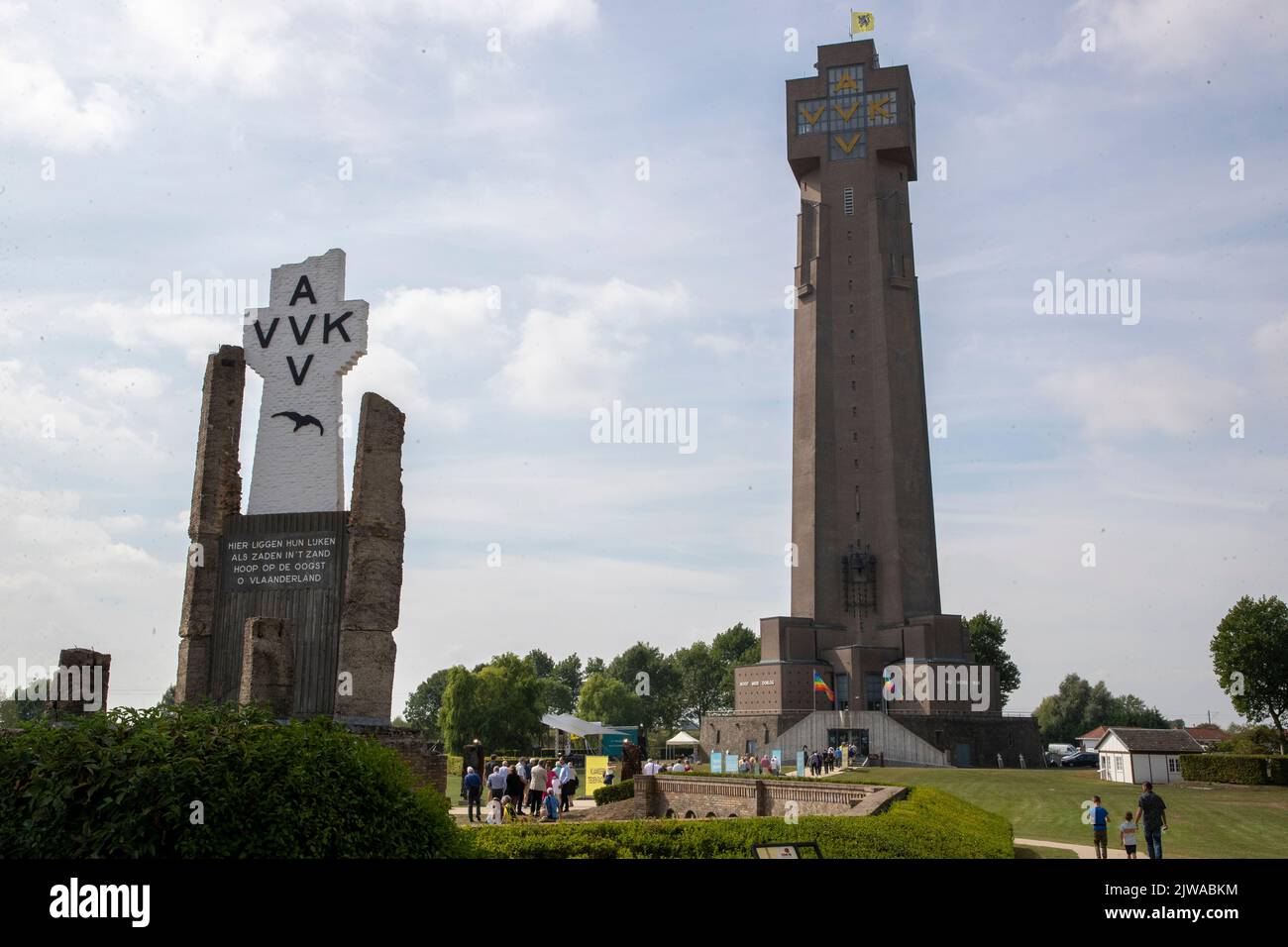 Ijzer yser pelerinage dixmude wwi tower hi-res stock photography and ...