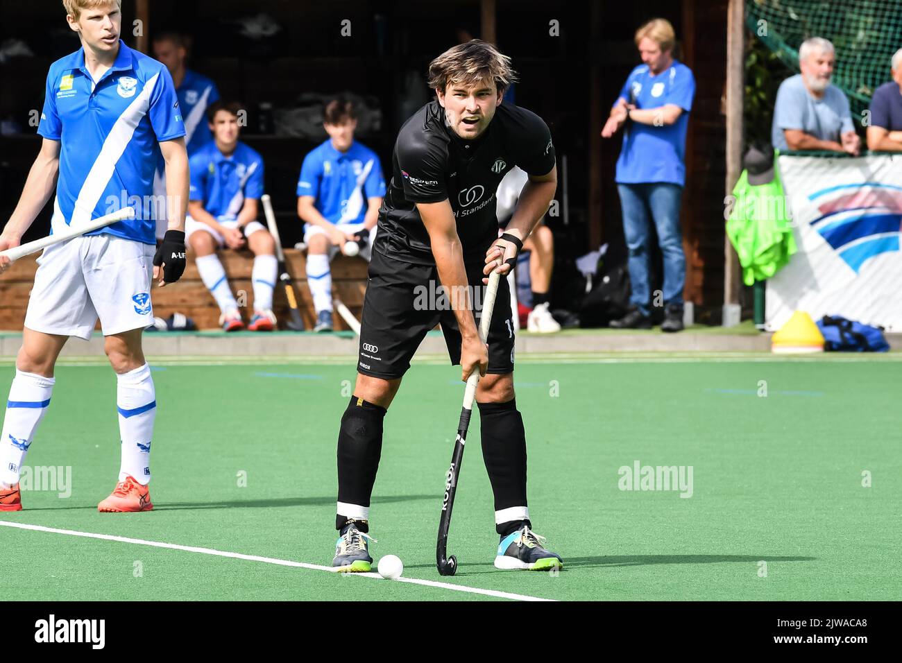 13 Racing's Alexis Cayphas pictured during a hockey game between Racing ...