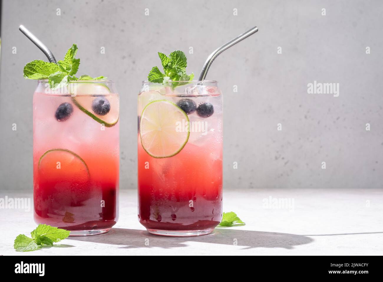 Delicious blueberry lime lemonade Stock Photo - Alamy