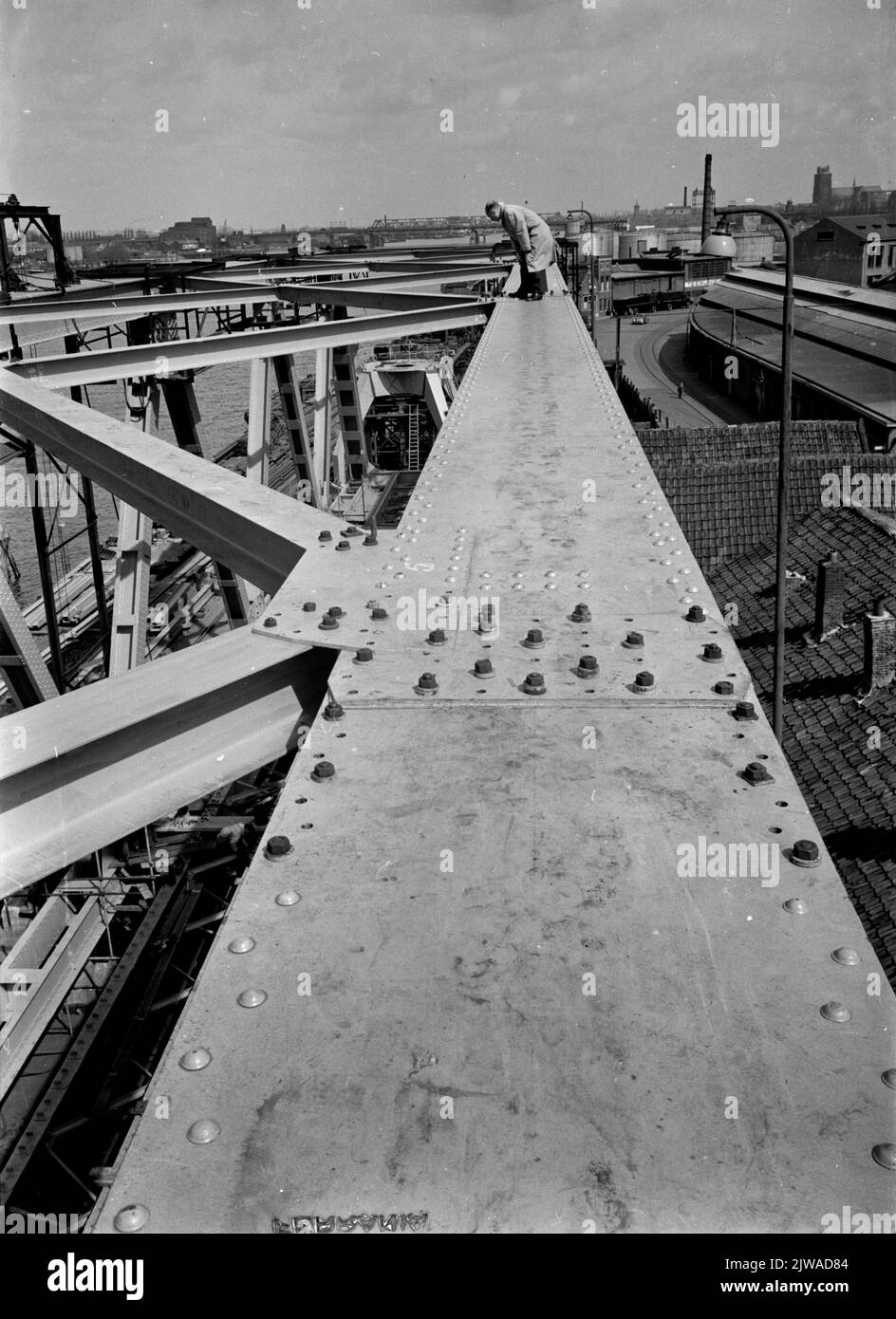 Image of the construction of a bridge section for the new railway ...