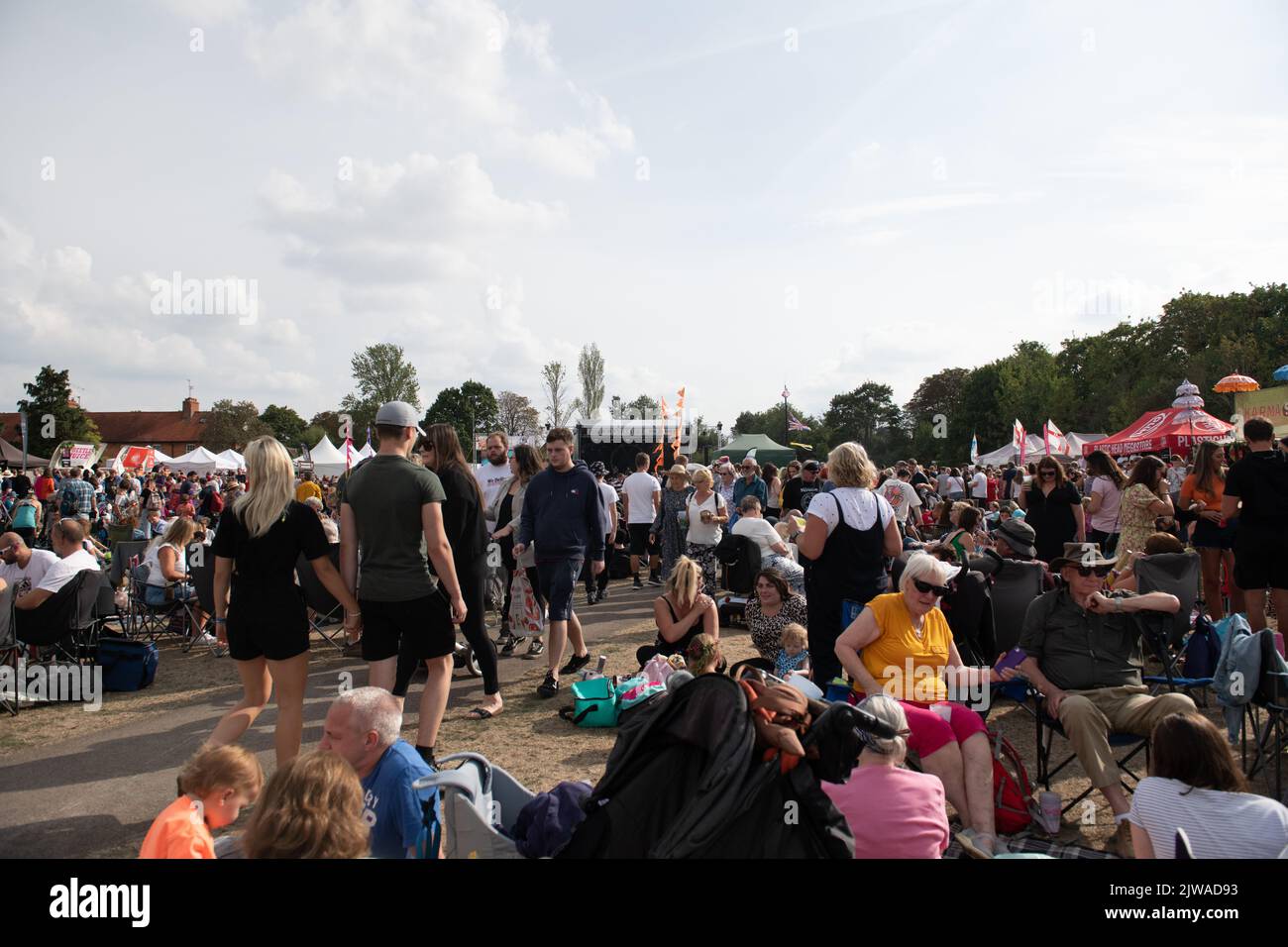 Crowds at Wallingford Bunkfest Stock Photo - Alamy