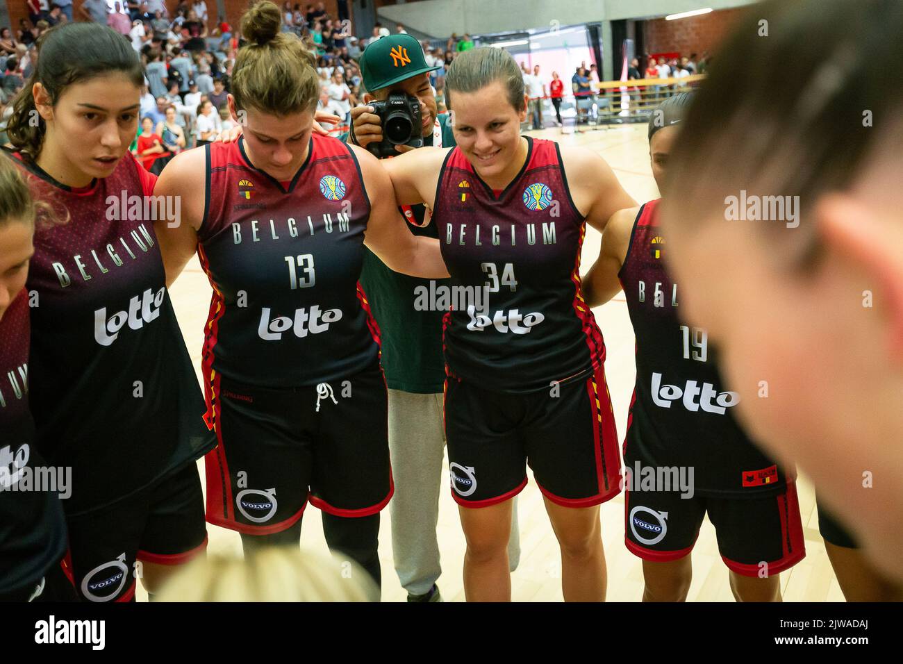 Illustration picture shows the end of a friendly basketball game ...
