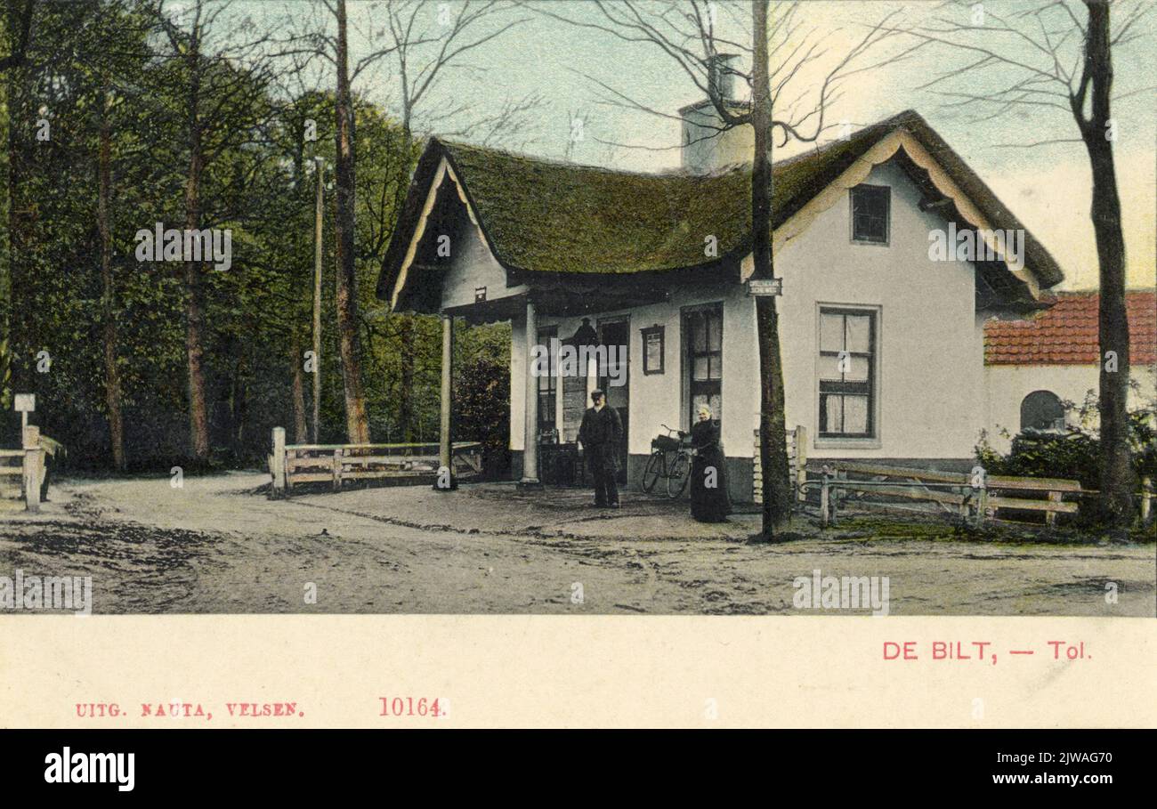 View of the front and right side of the Tolhuis on the Soestdijkseweg ...