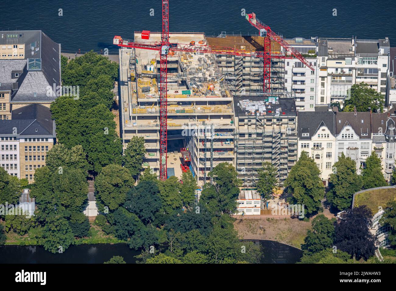 Construction site commercial building mannesmannufer hi-res stock ...