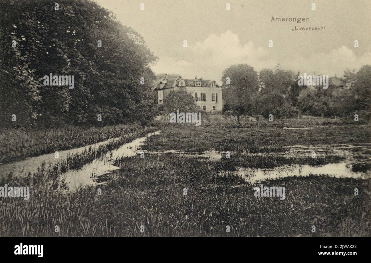 Image of the steam locomotive from the 3500 series of the N.S. With a ...