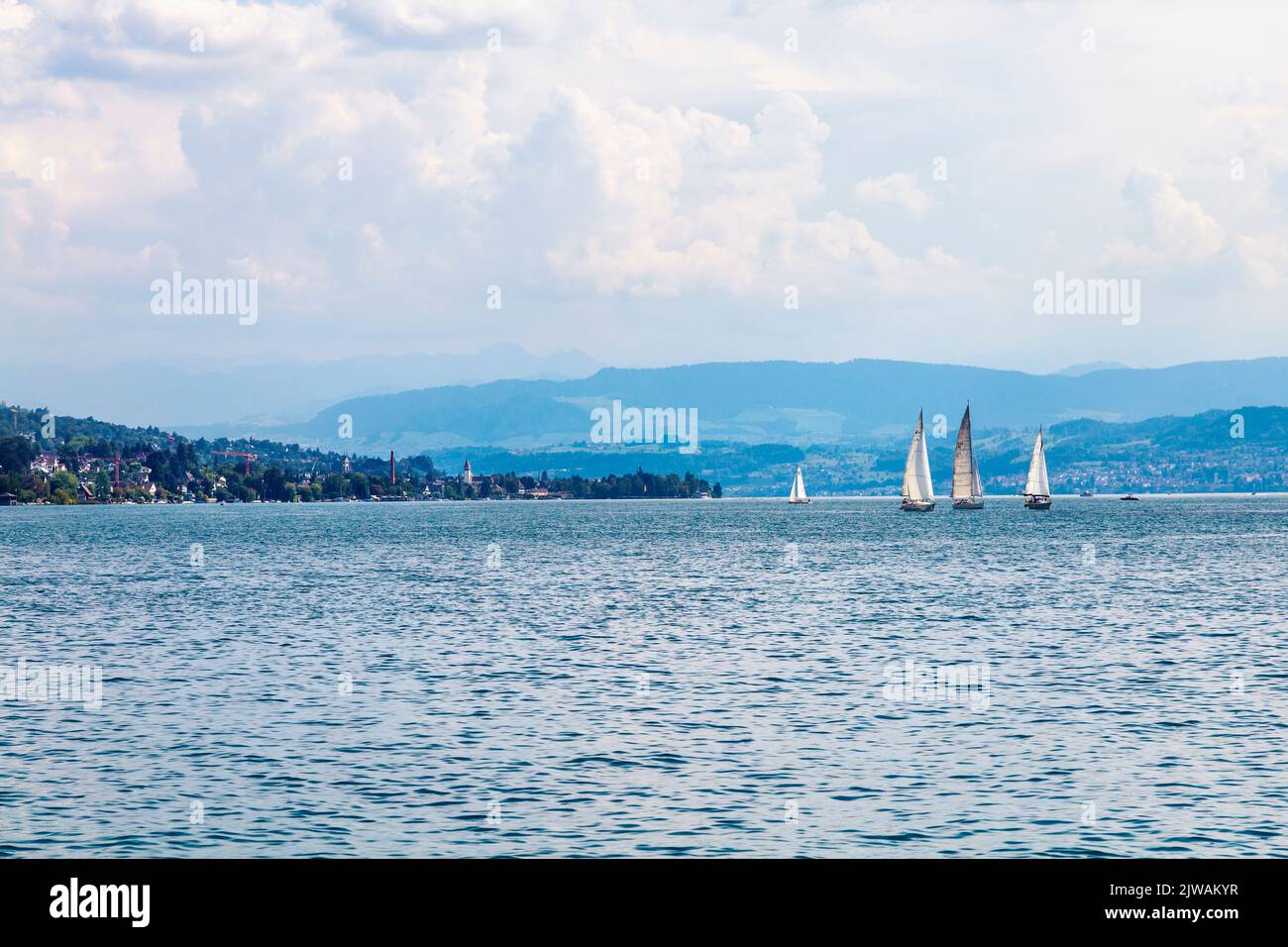 Sailboats on lake zurich summer hi-res stock photography and images - Alamy