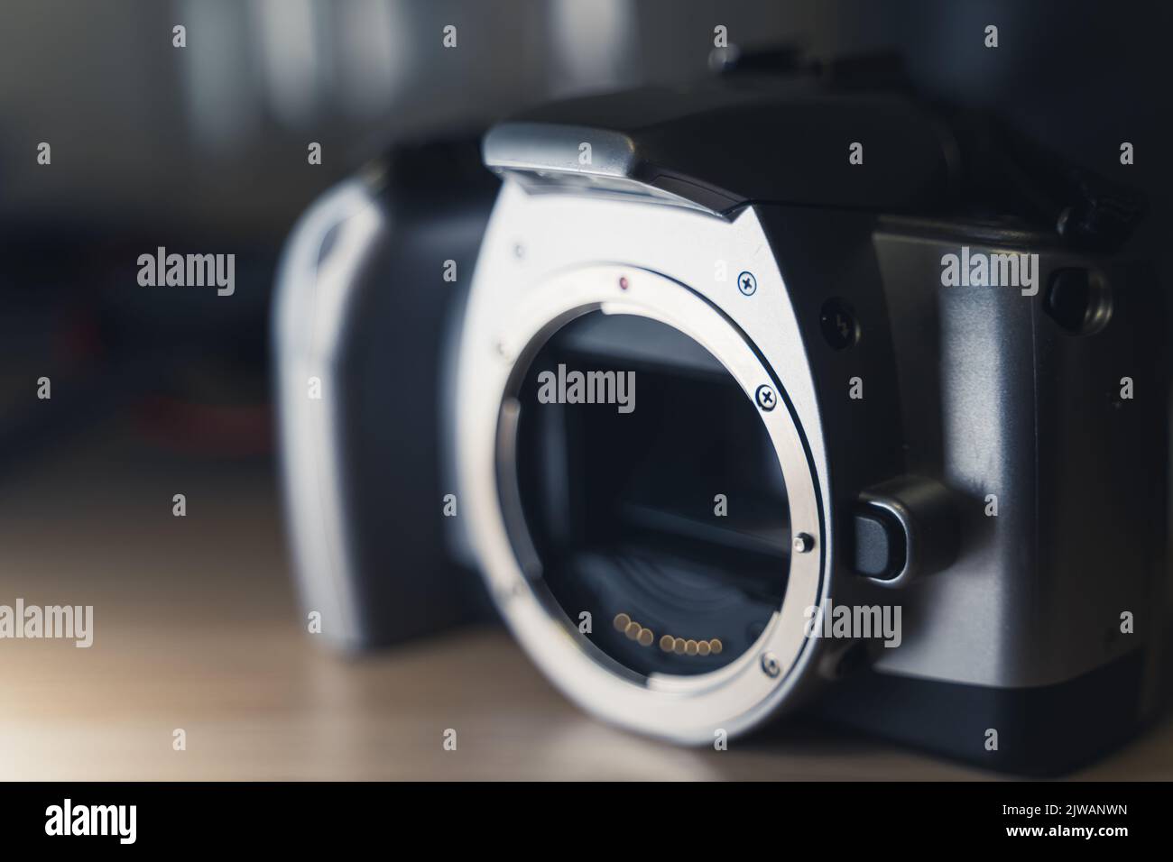 Electronic shutter hi-res stock photography and images - Alamy