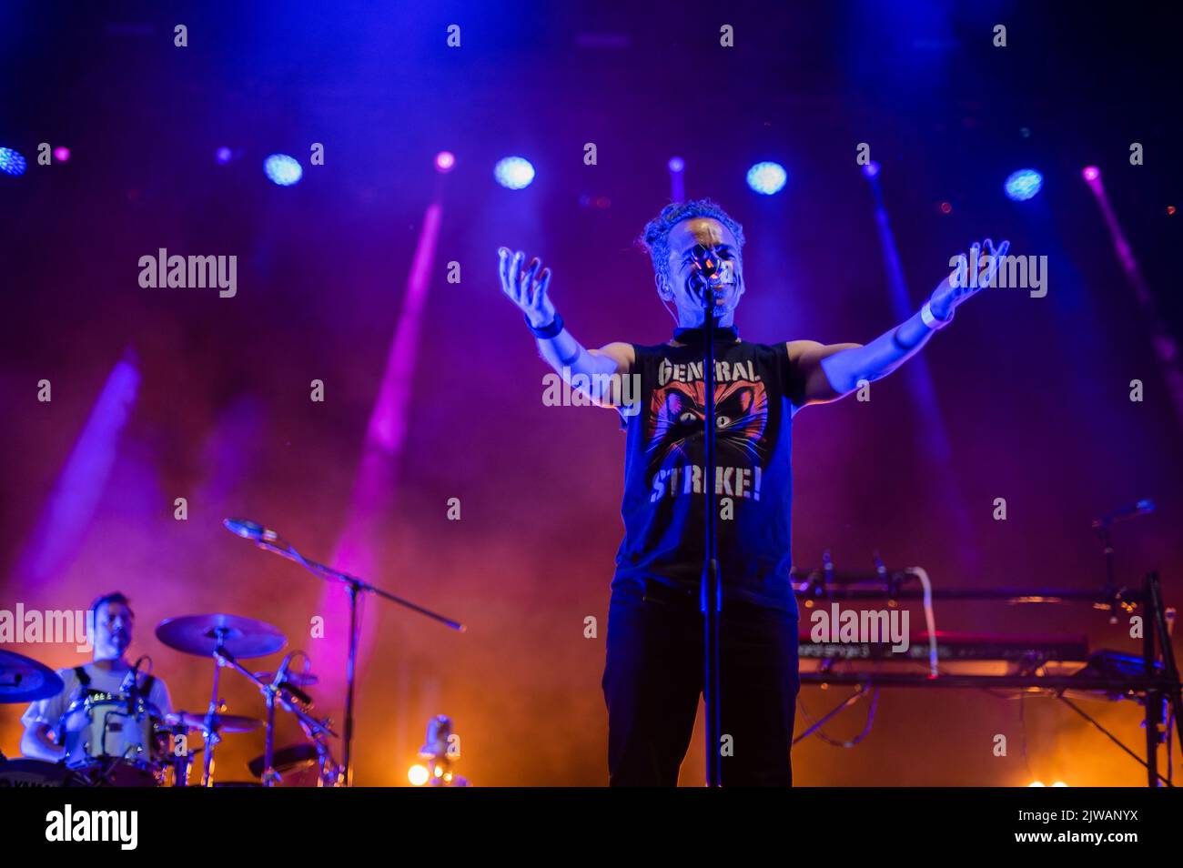 Mexican band Cafe Tacvba performing live at Vive Latino 2022 Music ...