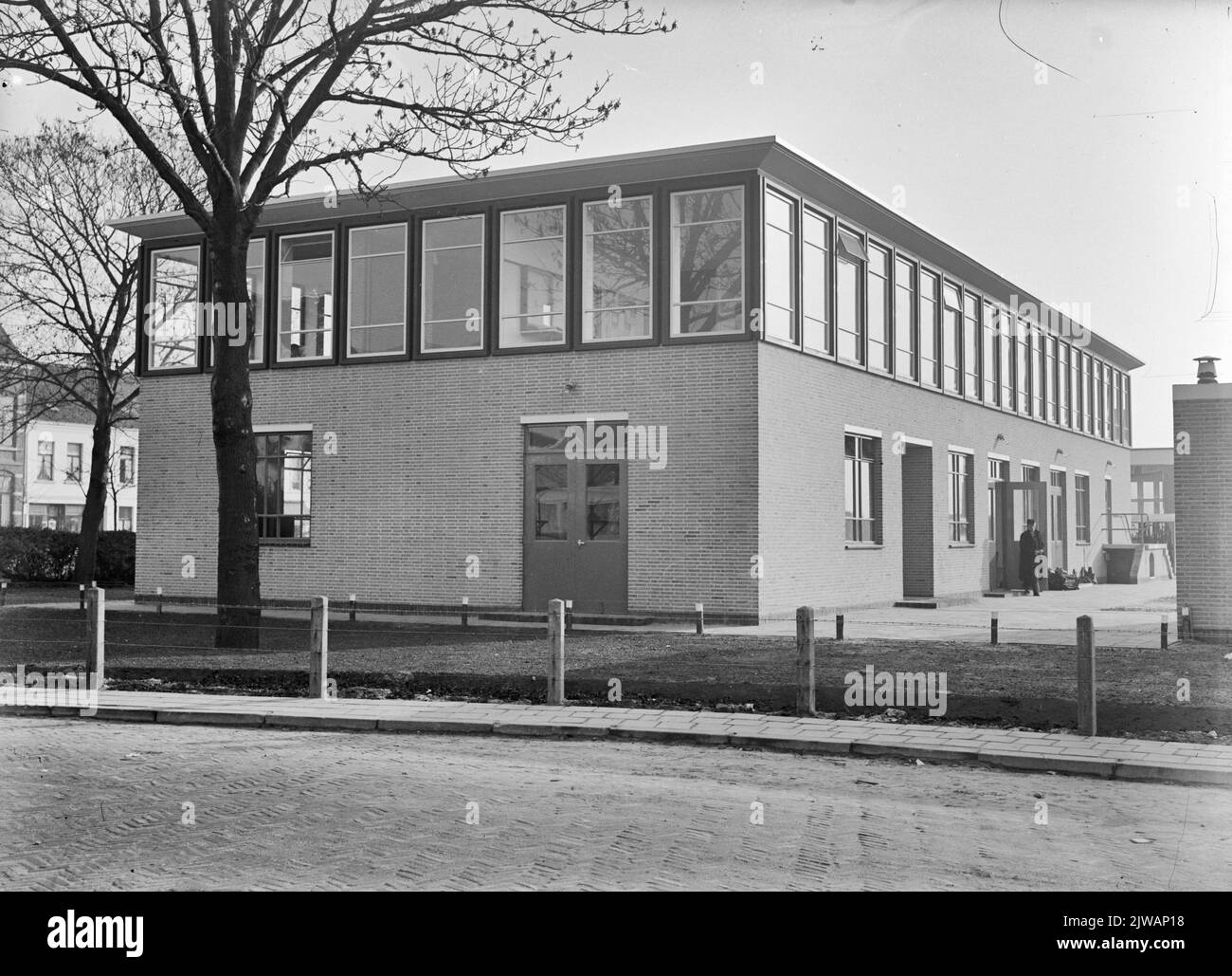 View of the new service building of the N.S. in Venlo Stock Photo - Alamy