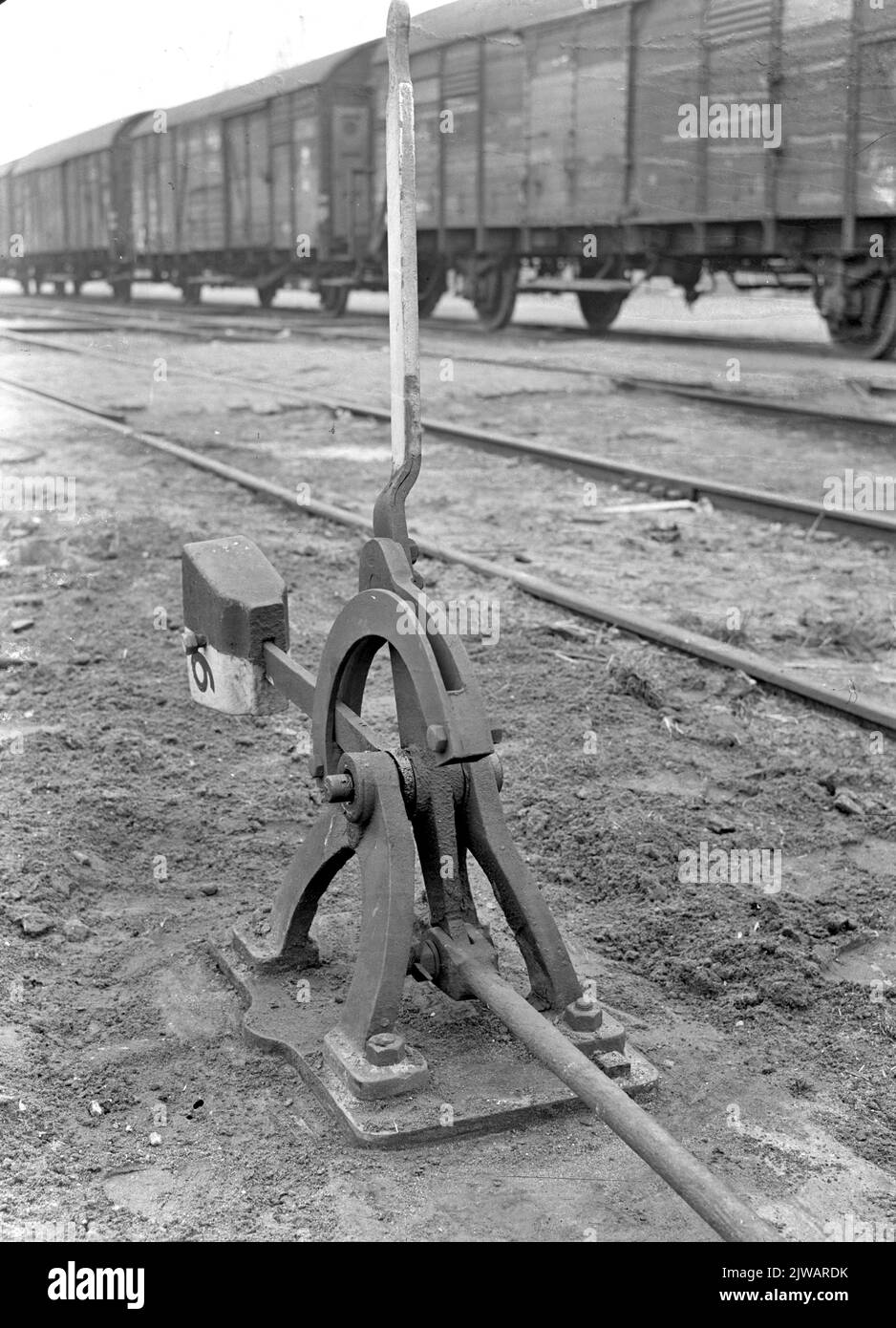 Image of the train 102, who was unmonged at the Merwedekanaal in Weesp ...