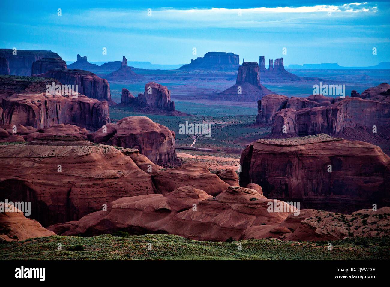 Views of Monument Valley from Hunt"s Mesa Stock Photo - Alamy